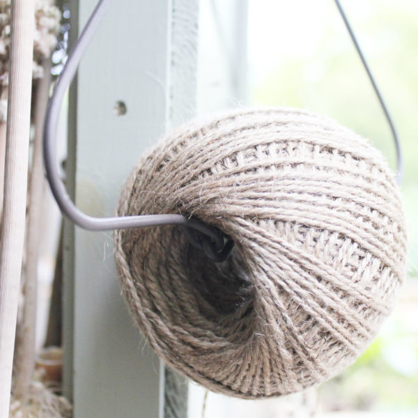 String Hanger – Hutton and Hutton